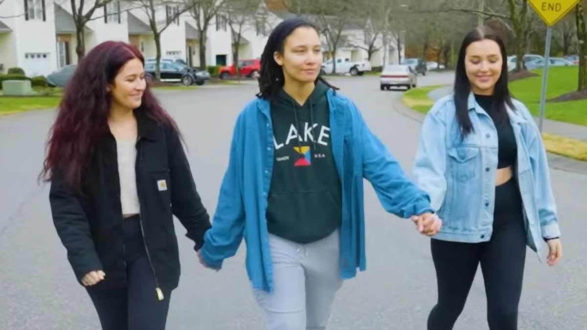 I'm in an all-female throuple: we started as friends then fell in love ...